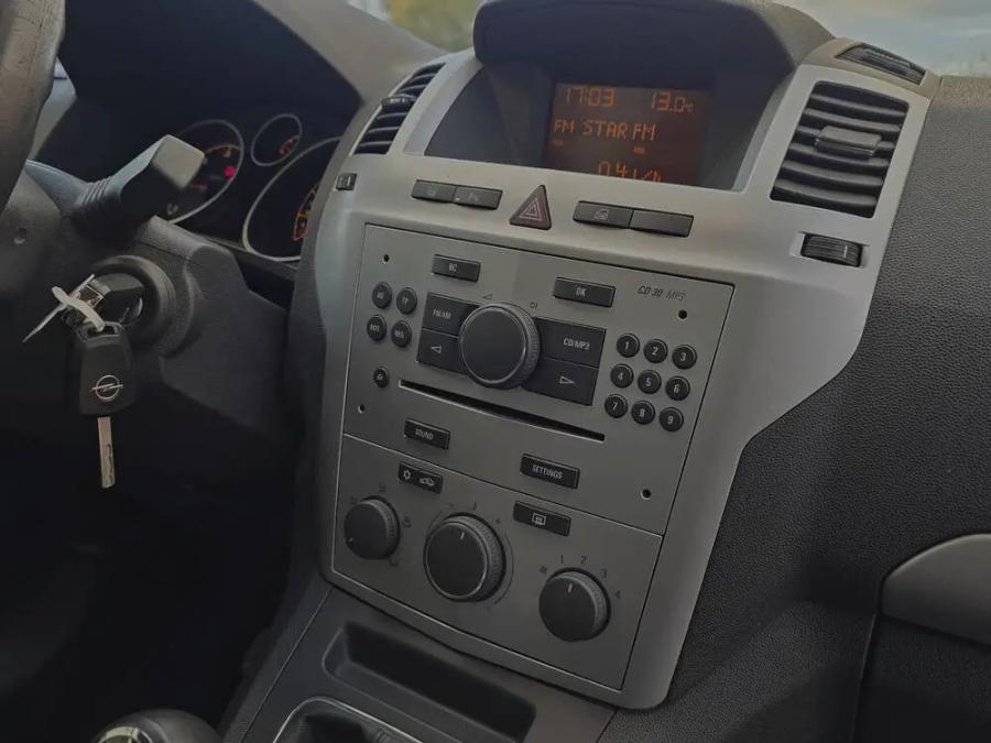 Grey Opel Zafira 2009 in Grobiņa, with an engine capacity of 1.70 L and mileage of 266 thousand km for 2550 €, photo 15 on AUTOMOTO.COM.LV