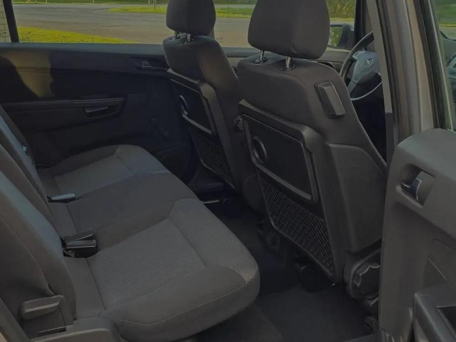 Grey Opel Zafira 2009 in Grobiņa, with an engine capacity of 1.70 L and mileage of 266 thousand km for 2550 €, photo 16 on AUTOMOTO.COM.LV