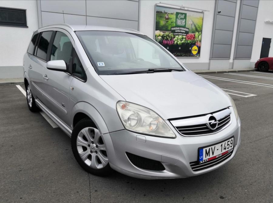 Grey Opel Zafira 2009 in Riga, with an engine capacity of 1.90 L and mileage of 244 thousand km for 1850 €, photo 3 on AUTOMOTO.COM.LV