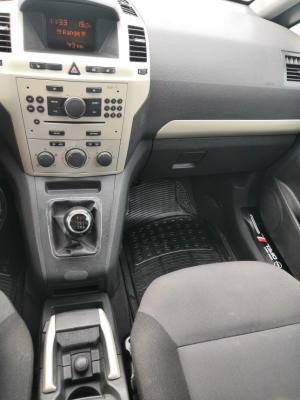 Grey Opel Zafira 2009 in Riga, with an engine capacity of 1.90 L and mileage of 244 thousand km for 1850 €, photo 10 on AUTOMOTO.COM.LV
