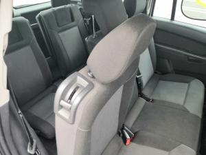 Grey Opel Zafira 2009 in Riga, with an engine capacity of 1.90 L and mileage of 244 thousand km for 1850 €, photo 11 on AUTOMOTO.COM.LV