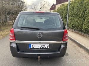 Grey Opel Zafira 2009 in Riga, with an engine capacity of 1.80 L and mileage of 325 thousand km for 2390 €, photo 7 on AUTOMOTO.COM.LV
