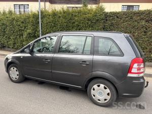 Grey Opel Zafira 2009 in Riga, with an engine capacity of 1.80 L and mileage of 325 thousand km for 2390 €, photo 9 on AUTOMOTO.COM.LV
