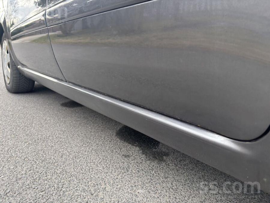 Grey Opel Zafira 2009 in Riga, with an engine capacity of 1.80 L and mileage of 325 thousand km for 2390 €, photo 10 on AUTOMOTO.COM.LV