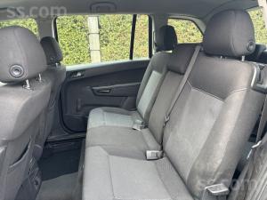 Grey Opel Zafira 2009 in Riga, with an engine capacity of 1.80 L and mileage of 325 thousand km for 2390 €, photo 13 on AUTOMOTO.COM.LV