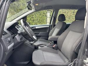 Grey Opel Zafira 2009 in Riga, with an engine capacity of 1.80 L and mileage of 325 thousand km for 2390 €, photo 15 on AUTOMOTO.COM.LV