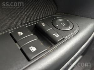 Grey Opel Zafira 2009 in Riga, with an engine capacity of 1.80 L and mileage of 325 thousand km for 2390 €, photo 19 on AUTOMOTO.COM.LV
