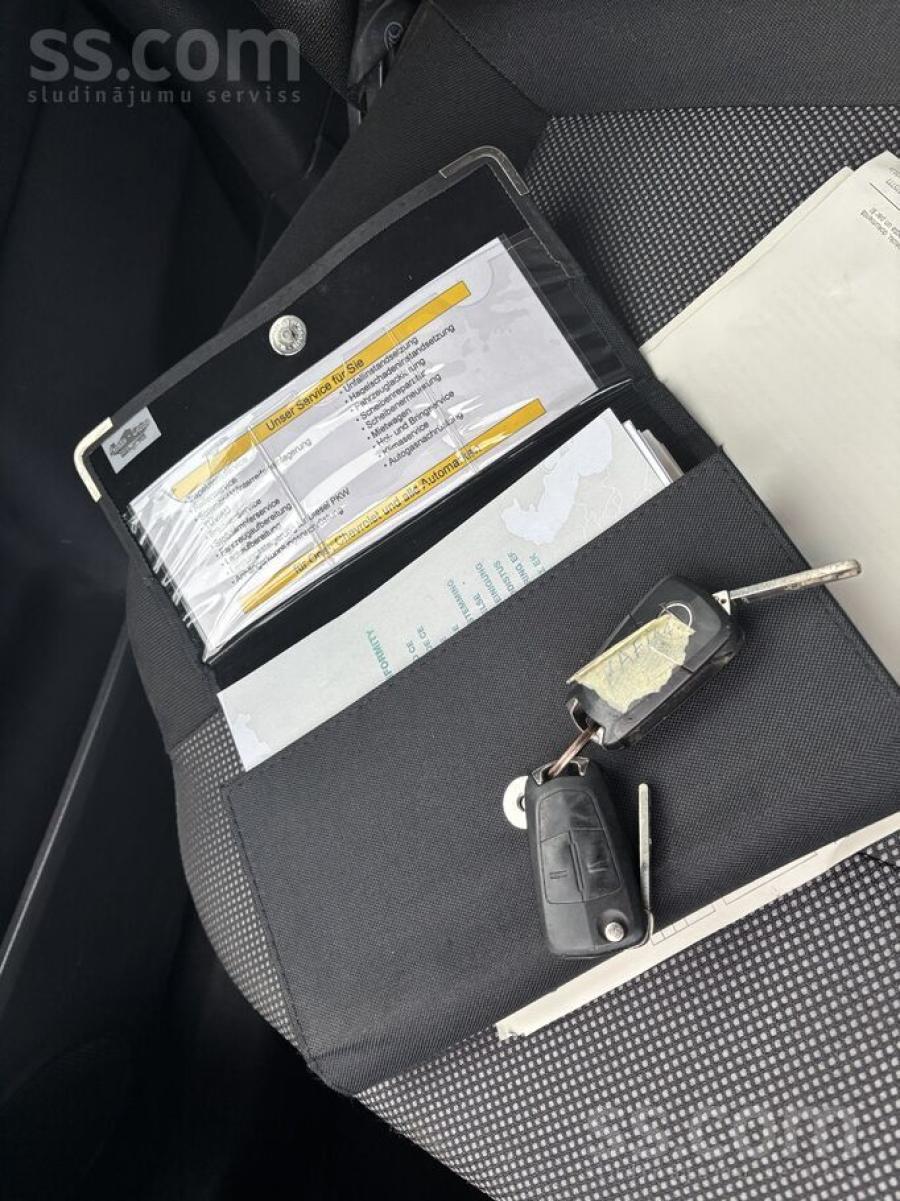 Grey Opel Zafira 2009 in Riga, with an engine capacity of 1.80 L and mileage of 325 thousand km for 2390 €, photo 20 on AUTOMOTO.COM.LV