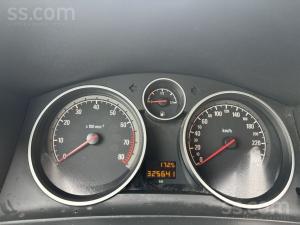 Grey Opel Zafira 2009 in Riga, with an engine capacity of 1.80 L and mileage of 325 thousand km for 2390 €, photo 25 on AUTOMOTO.COM.LV