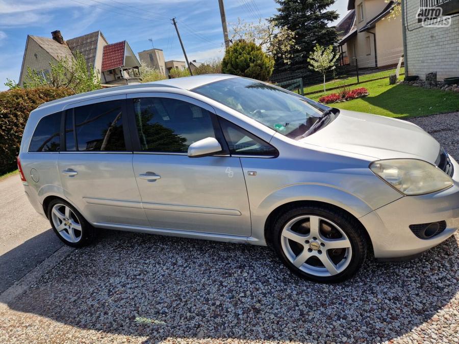 Grey Opel Zafira 2009 in Prienai, with an engine capacity of 1.70 L and mileage of 270 thousand km for 999 €, photo 6 on AUTOMOTO.COM.LV
