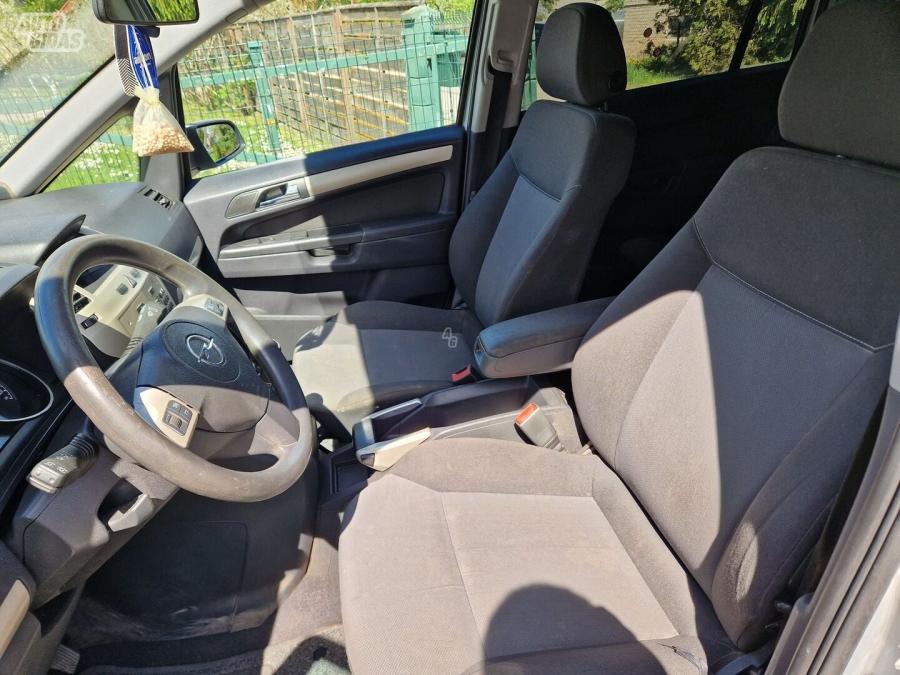 Grey Opel Zafira 2009 in Prienai, with an engine capacity of 1.70 L and mileage of 270 thousand km for 999 €, photo 11 on AUTOMOTO.COM.LV