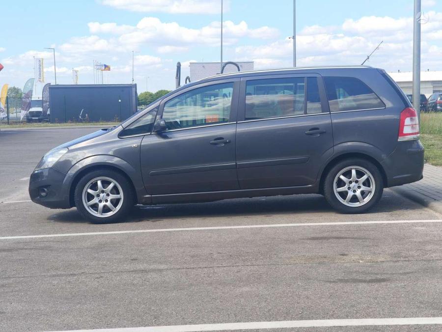 Pelēks Opel Zafira 2009 Marijampole, ar dzinēja tilpumu 1.80 L un nobraukumu 197 tūkst. km par 2400 €, foto 6 vietnē AUTOMOTO.COM.LV
