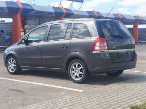 Pelēks Opel Zafira 2009 Marijampole, ar dzinēja tilpumu 1.80 L un nobraukumu 197 tūkst. km par 2400 €, foto 8 vietnē AUTOMOTO.COM.LV