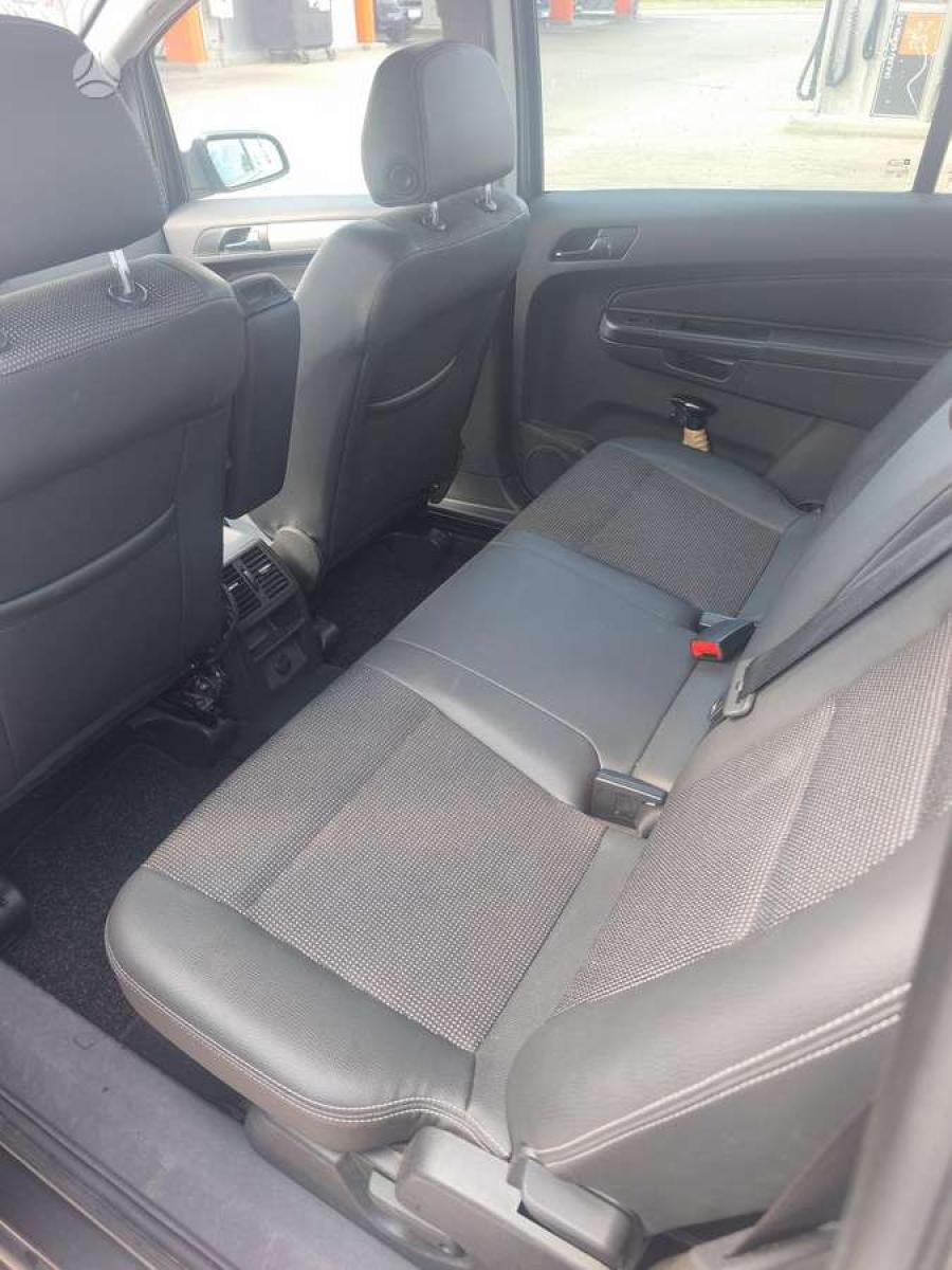 Pelēks Opel Zafira 2009 Marijampole, ar dzinēja tilpumu 1.80 L un nobraukumu 197 tūkst. km par 2400 €, foto 12 vietnē AUTOMOTO.COM.LV