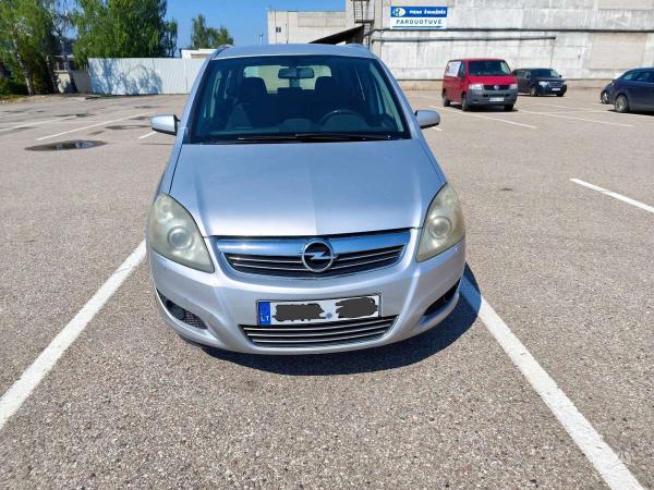 Pelēks Opel Zafira 2009 Kauņa, ar dzinēja tilpumu 1.80 L un nobraukumu 302 tūkst. km par 2500 €, foto 2 vietnē AUTOMOTO.COM.LV