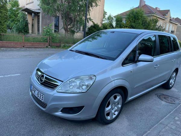 Grey Opel Zafira 2009 in Rietavas, with an engine capacity of 1.91 L and mileage of 250 thousand km for 2350 €, photo 3 on AUTOMOTO.COM.LV