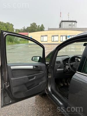 Pelēks Opel Zafira 2009 Liepāja, ar dzinēja tilpumu 1.70 L un nobraukumu 285 tūkst. km par 1800 €, foto 10 vietnē AUTOMOTO.COM.LV