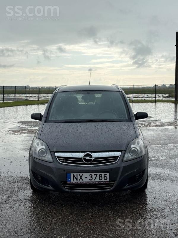 Pelēks Opel Zafira 2009 Liepāja, ar dzinēja tilpumu 1.70 L un nobraukumu 285 tūkst. km par 1800 €, foto 2 vietnē AUTOMOTO.COM.LV
