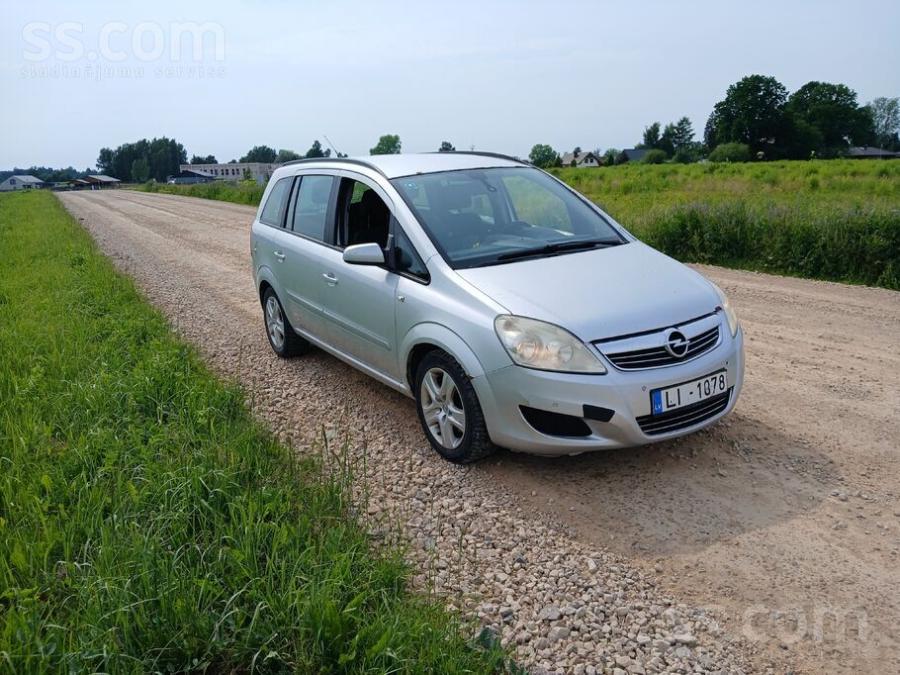 Серый Опель Зафира 2009 в Рига, объемом двигателя 1.70 л и пробегом 326 тыс. км за 1750 €, фото 3 на AUTOMOTO.COM.LV