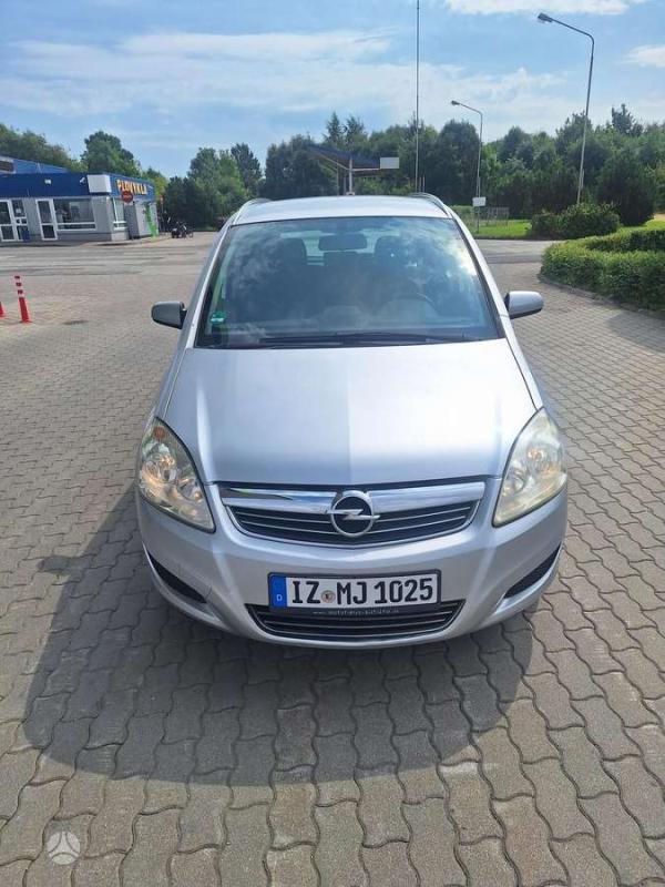 Pelēks Opel Zafira 2009 Klaipėda, ar dzinēja tilpumu 0.00 L un nobraukumu 232 tūkst. km par 2600 €, foto 2 vietnē AUTOMOTO.COM.LV