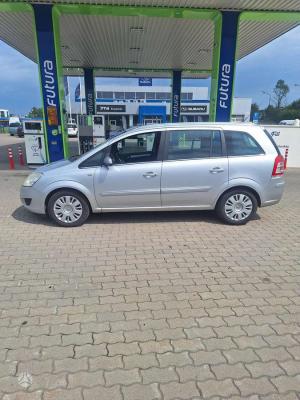 Grey Opel Zafira 2009 in Klaipeda, with an engine capacity of 0.00 L and mileage of 232 thousand km for 2600 €, photo 9 on AUTOMOTO.COM.LV