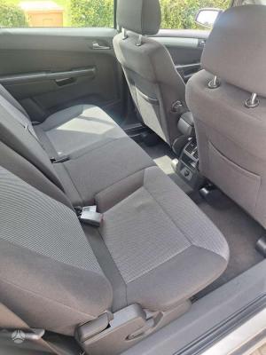 Grey Opel Zafira 2009 in Klaipeda, with an engine capacity of 0.00 L and mileage of 232 thousand km for 2600 €, photo 11 on AUTOMOTO.COM.LV