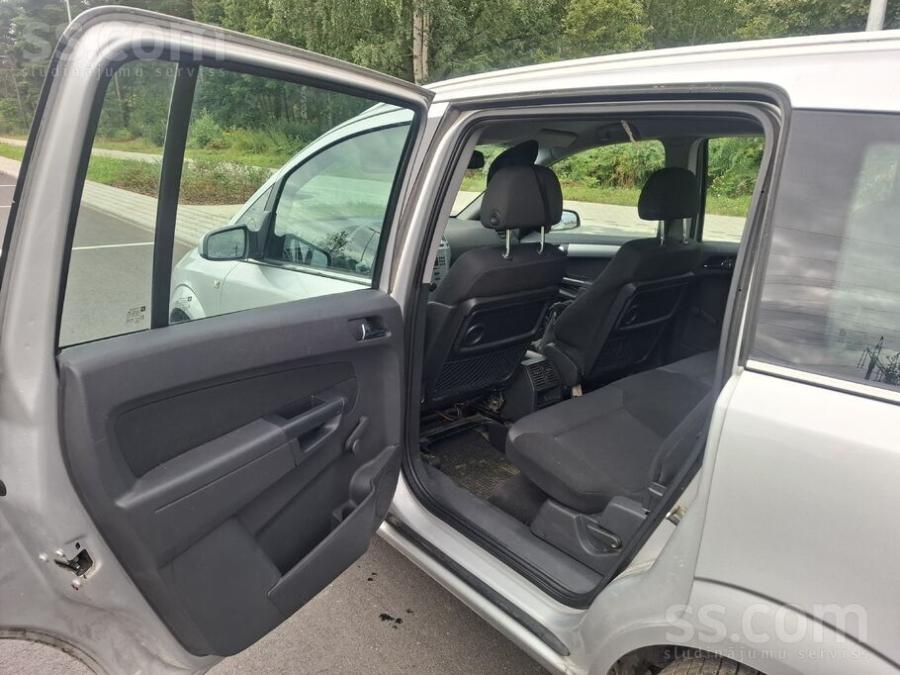 Pelēks Opel Zafira 2009 Rīga, ar dzinēja tilpumu 1.60 L un nobraukumu 308 tūkst. km par 2900 €, foto 7 vietnē AUTOMOTO.COM.LV