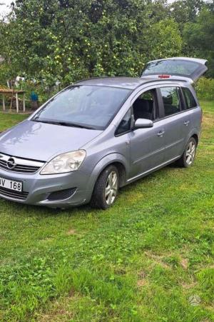Grey Opel Zafira 2009 in Visaginas, with an engine capacity of 1.69 L and mileage of 291 thousand km for 2200 €, photo  on AUTOMOTO.COM.LV