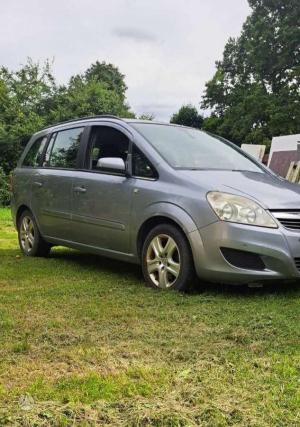 Grey Opel Zafira 2009 in Visaginas, with an engine capacity of 1.69 L and mileage of 291 thousand km for 2200 €, photo 3 on AUTOMOTO.COM.LV