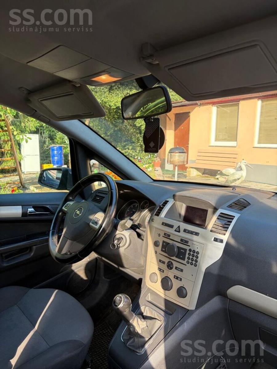 Pelēks Opel Zafira 2009 Daugavpils, ar dzinēja tilpumu 1.70 L un nobraukumu 326 tūkst. km par 1650 €, foto 8 vietnē AUTOMOTO.COM.LV