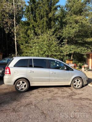 Pelēks Opel Zafira 2009 Daugavpils, ar dzinēja tilpumu 1.70 L un nobraukumu 326 tūkst. km par 1650 €, foto 9 vietnē AUTOMOTO.COM.LV