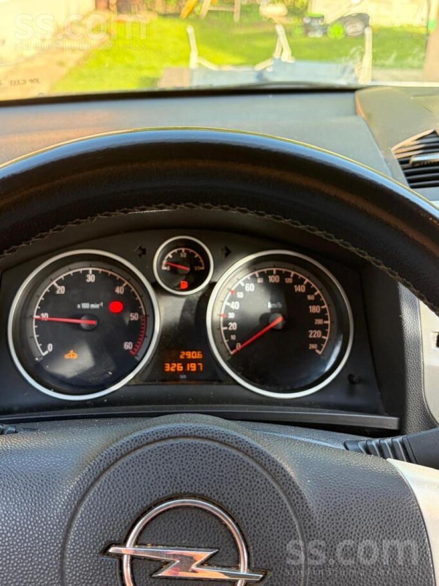 Pelēks Opel Zafira 2009 Daugavpils, ar dzinēja tilpumu 1.70 L un nobraukumu 326 tūkst. km par 1650 €, foto 12 vietnē AUTOMOTO.COM.LV