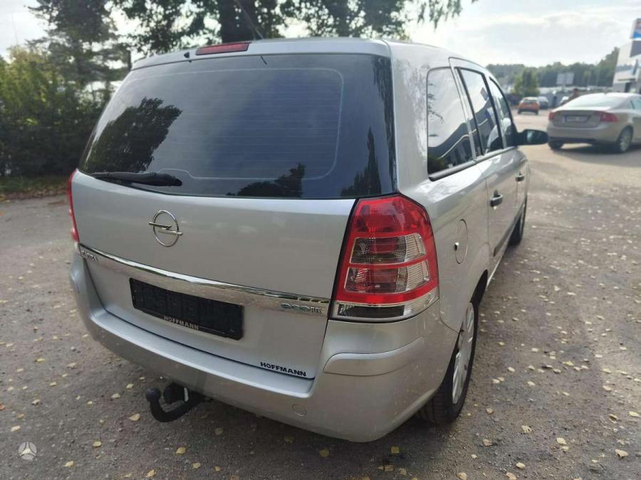 Pelēks Opel Zafira 2009 Utena, ar dzinēja tilpumu 1.60 L un nobraukumu 157 tūkst. km par 2650 €, foto 11 vietnē AUTOMOTO.COM.LV