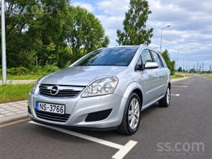 Серый Опель Зафира 2009 в Рига, объемом двигателя 1.60 л и пробегом 307 тыс. км за 1899 €, фото  на AUTOMOTO.COM.LV