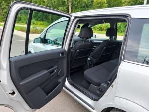 Pelēks Opel Zafira 2009 Rīga, ar dzinēja tilpumu 1.60 L un nobraukumu 307 tūkst. km par 1899 €, foto 4 vietnē AUTOMOTO.COM.LV