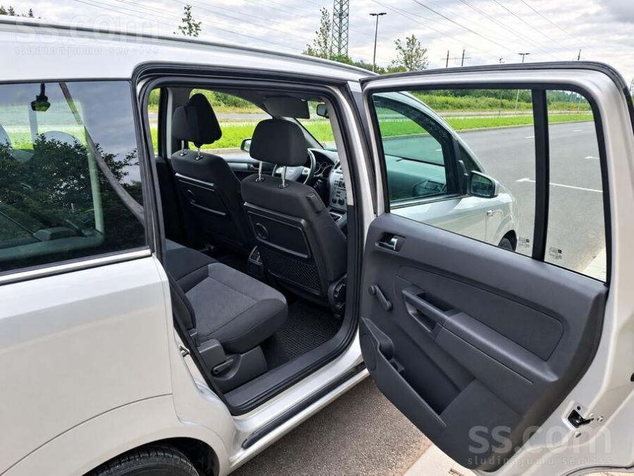 Pelēks Opel Zafira 2009 Rīga, ar dzinēja tilpumu 1.60 L un nobraukumu 307 tūkst. km par 1899 €, foto 6 vietnē AUTOMOTO.COM.LV