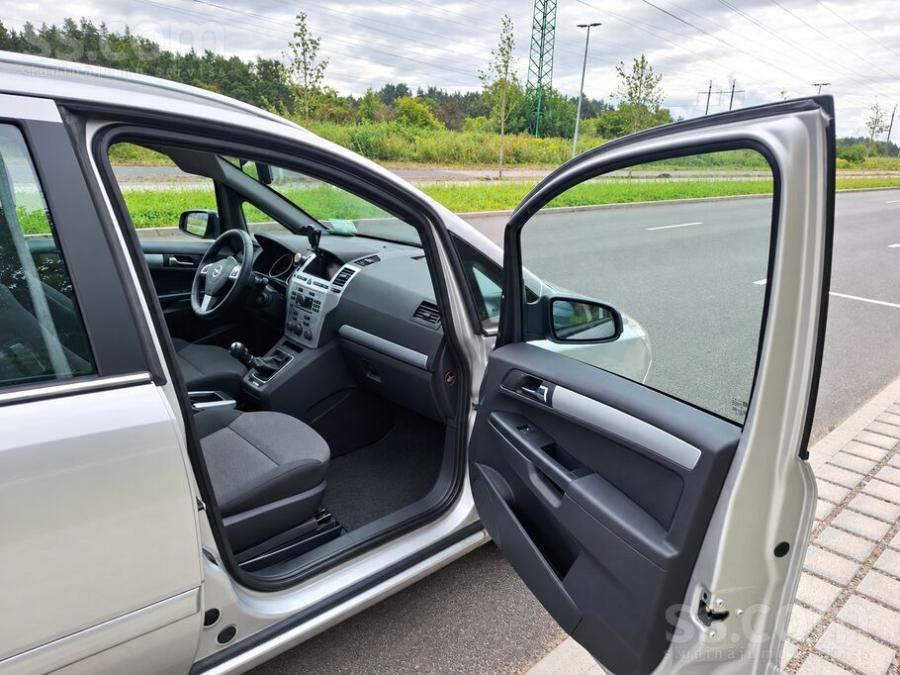 Pelēks Opel Zafira 2009 Rīga, ar dzinēja tilpumu 1.60 L un nobraukumu 307 tūkst. km par 1899 €, foto 7 vietnē AUTOMOTO.COM.LV