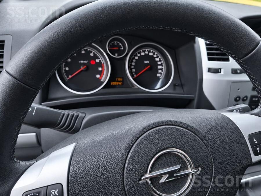 Pelēks Opel Zafira 2009 Rīga, ar dzinēja tilpumu 1.60 L un nobraukumu 307 tūkst. km par 1899 €, foto 9 vietnē AUTOMOTO.COM.LV