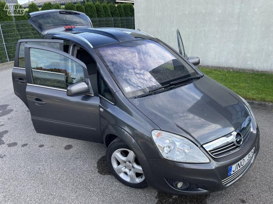 Grey Opel Zafira 2009 in Alytus, with an engine capacity of 1.70 L and mileage of 342 thousand km for 1400 €, photo 1 on AUTOMOTO.COM.LV
