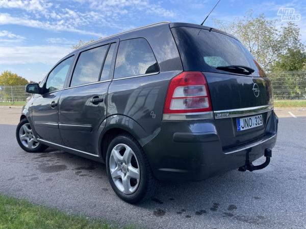 Pelēks Opel Zafira 2009 Alīta, ar dzinēja tilpumu 1.70 L un nobraukumu 342 tūkst. km par 1400 €, foto 5 vietnē AUTOMOTO.COM.LV
