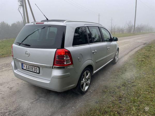 Pelēks Opel Zafira 2010 Kelmė, ar dzinēja tilpumu 1.69 L un nobraukumu 250 tūkst. km par 2800 €, foto 5 vietnē AUTOMOTO.COM.LV
