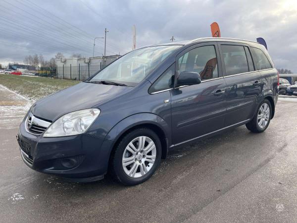 Pelēks Opel Zafira 2010 Kauņa, ar dzinēja tilpumu 1.80 L un nobraukumu 24 tūkst. km par 2950 €, foto 2 vietnē AUTOMOTO.COM.LV