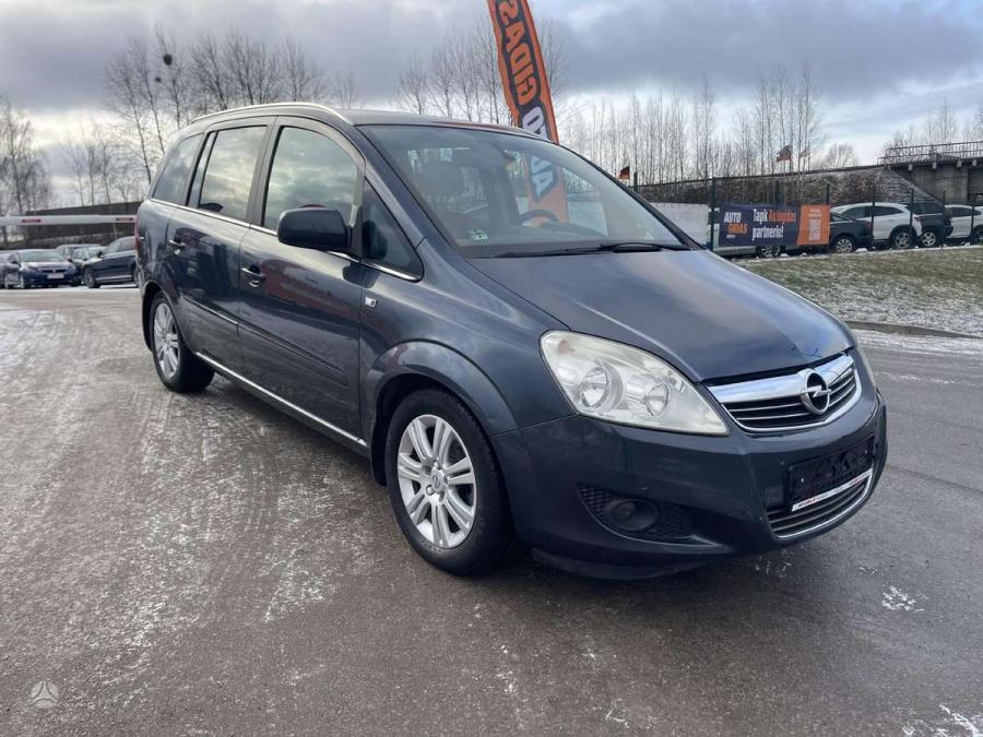 Pelēks Opel Zafira 2010 Kauņa, ar dzinēja tilpumu 1.80 L un nobraukumu 24 tūkst. km par 2950 €, foto 5 vietnē AUTOMOTO.COM.LV