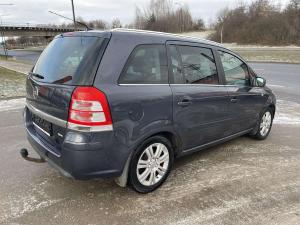 Pelēks Opel Zafira 2010 Kauņa, ar dzinēja tilpumu 1.80 L un nobraukumu 24 tūkst. km par 2950 €, foto 10 vietnē AUTOMOTO.COM.LV