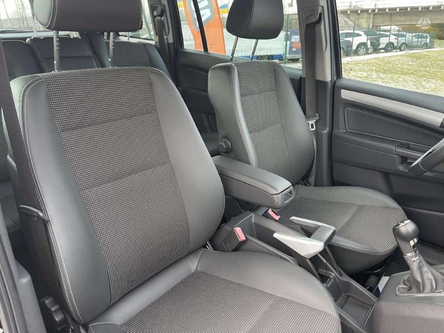 Pelēks Opel Zafira 2010 Kauņa, ar dzinēja tilpumu 1.80 L un nobraukumu 24 tūkst. km par 2950 €, foto 28 vietnē AUTOMOTO.COM.LV