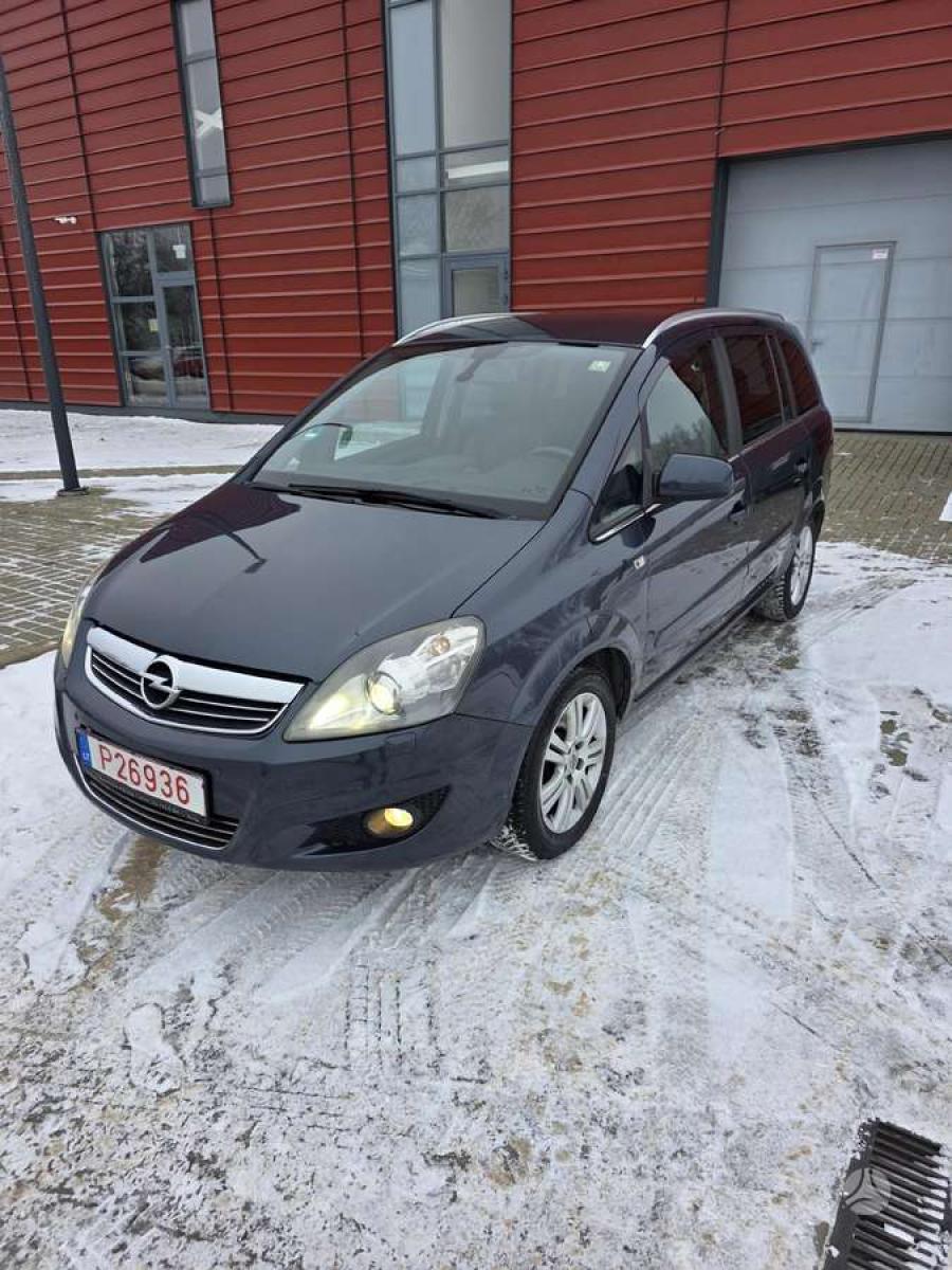 Grey Opel Zafira 2010 in Vilkaviskis, with an engine capacity of 1.91 L and mileage of 224 thousand km for 3300 €, photo 1 on AUTOMOTO.COM.LV