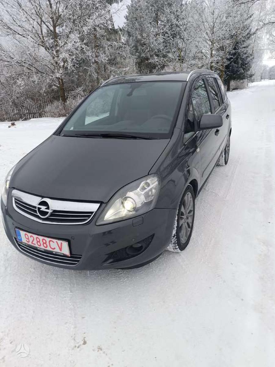 Pelēks Opel Zafira 2010 Panevēža, ar dzinēja tilpumu 1.91 L un nobraukumu 234 tūkst. km par 3350 €, foto 5 vietnē AUTOMOTO.COM.LV