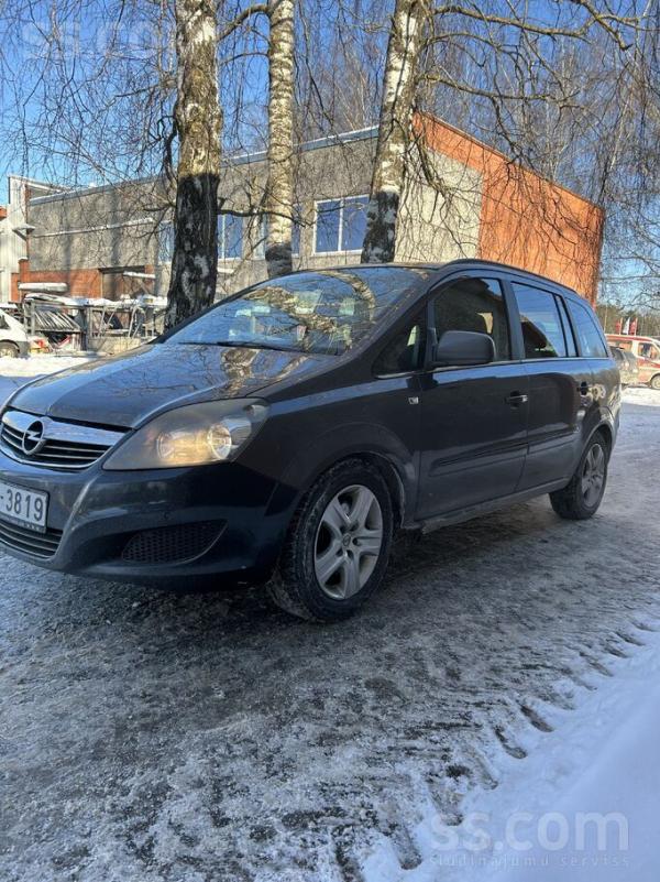 Pelēks Opel Zafira 2010 Rīga, ar dzinēja tilpumu 2.20 L un nobraukumu 257 tūkst. km par 1600 €, foto 5 vietnē AUTOMOTO.COM.LV