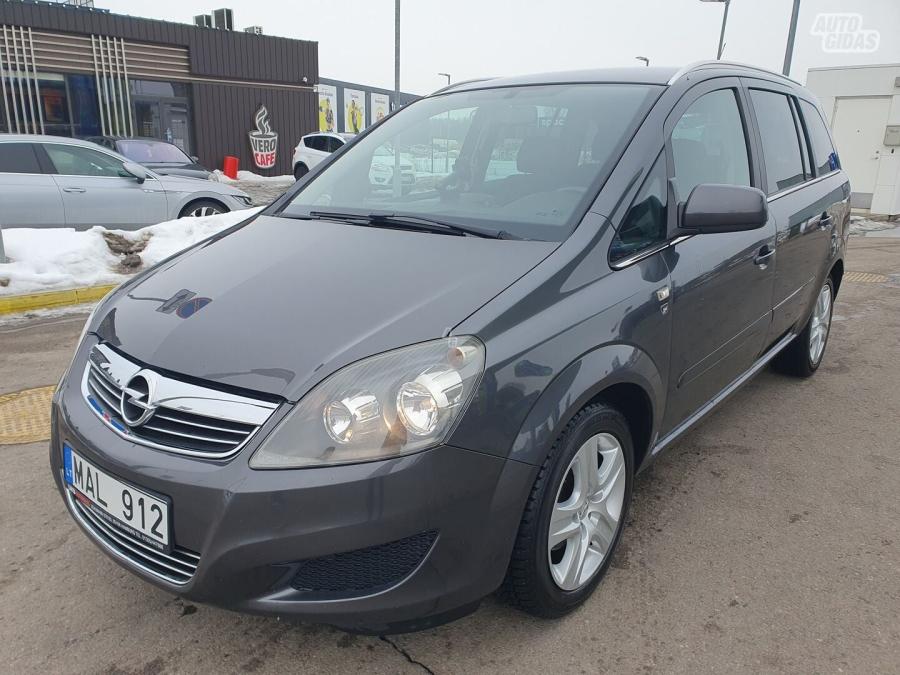 Grey Opel Zafira 2010 in Kaunas, with an engine capacity of 1.60 L and mileage of 230 thousand km for 1950 €, photo 1 on AUTOMOTO.COM.LV