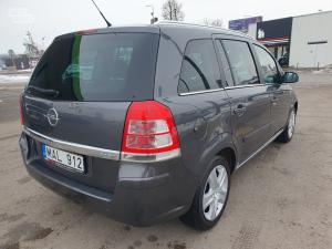Grey Opel Zafira 2010 in Kaunas, with an engine capacity of 1.60 L and mileage of 230 thousand km for 1950 €, photo 4 on AUTOMOTO.COM.LV